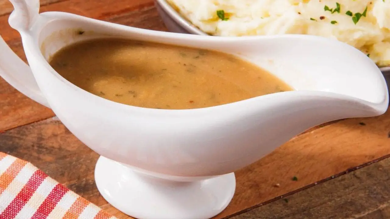 How to Dispose of Gravy [6 Best Ways]